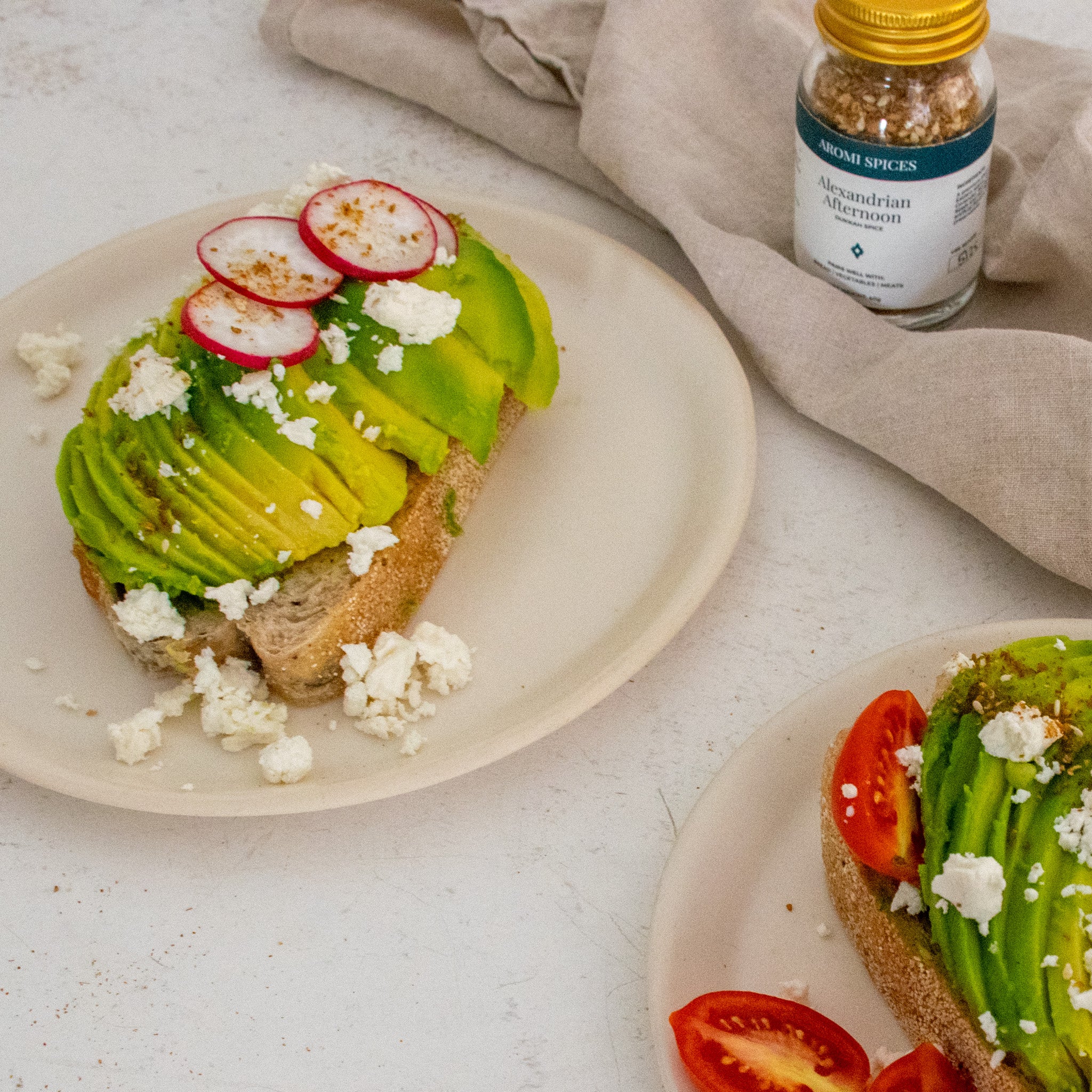 Smashed Avo with Alexandrian Afternoon – Aromi Spices